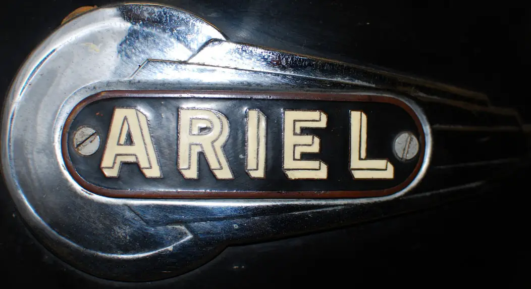 Ariel motorcycle logo history and Meaning, bike emblem